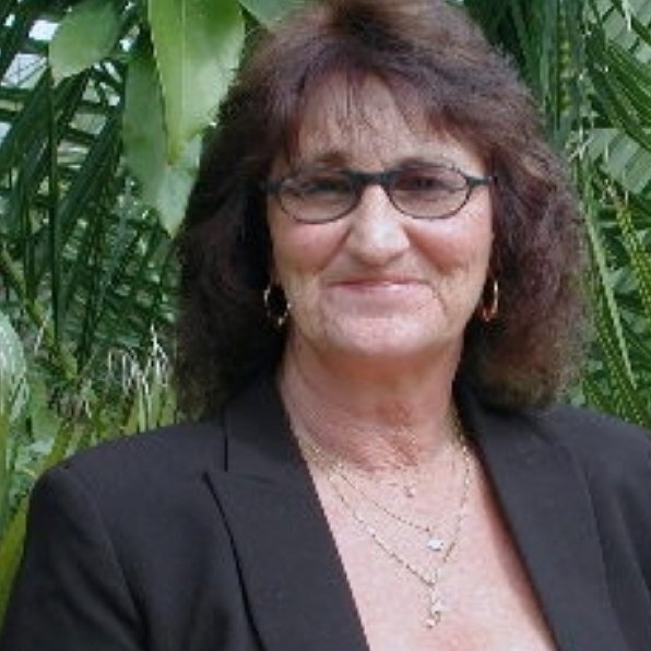 Gayle Jones - Daytona Beach - Adams Cameron & Co. REALTORS